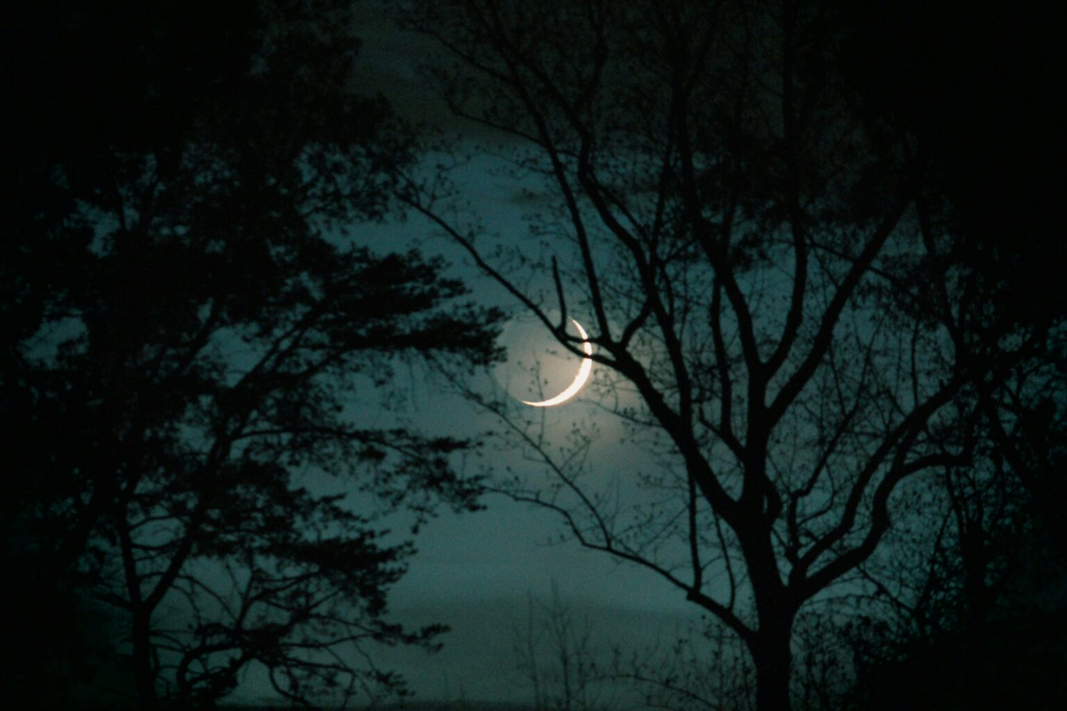 How to Write Cosmic Horror: A Complete Guide for Writers